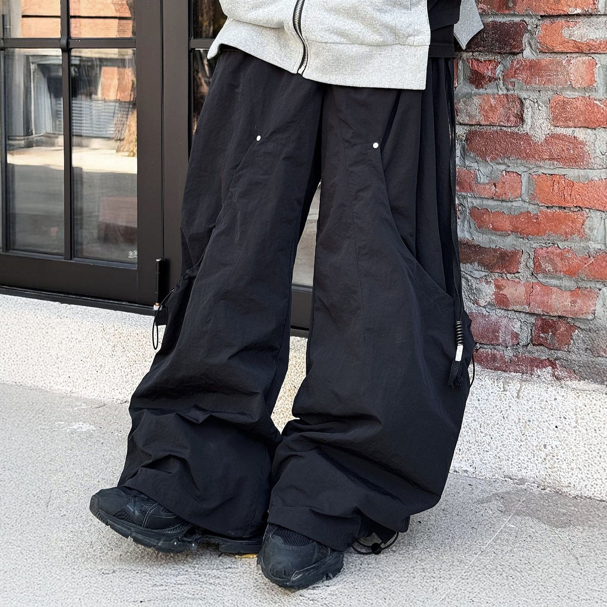 RELABEL The Scar Six-Pocket Draw-String Rivet Pants