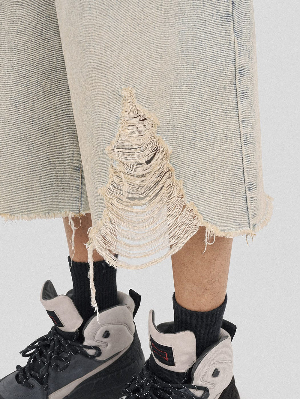 UNDERWATER Raw Edge Washed Denim Shorts