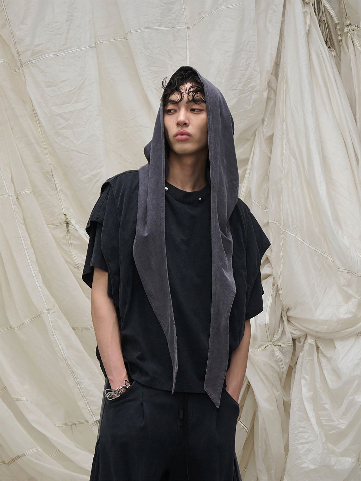 RELABEL Detachable Hood Layered Sleeve T-Shirt