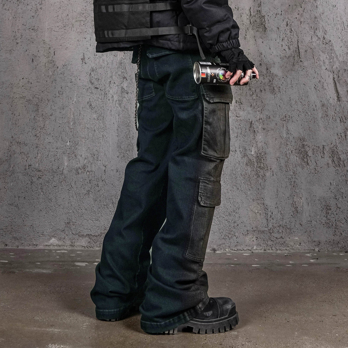 UNDERWATER Multi Pockets Gradient Jeans